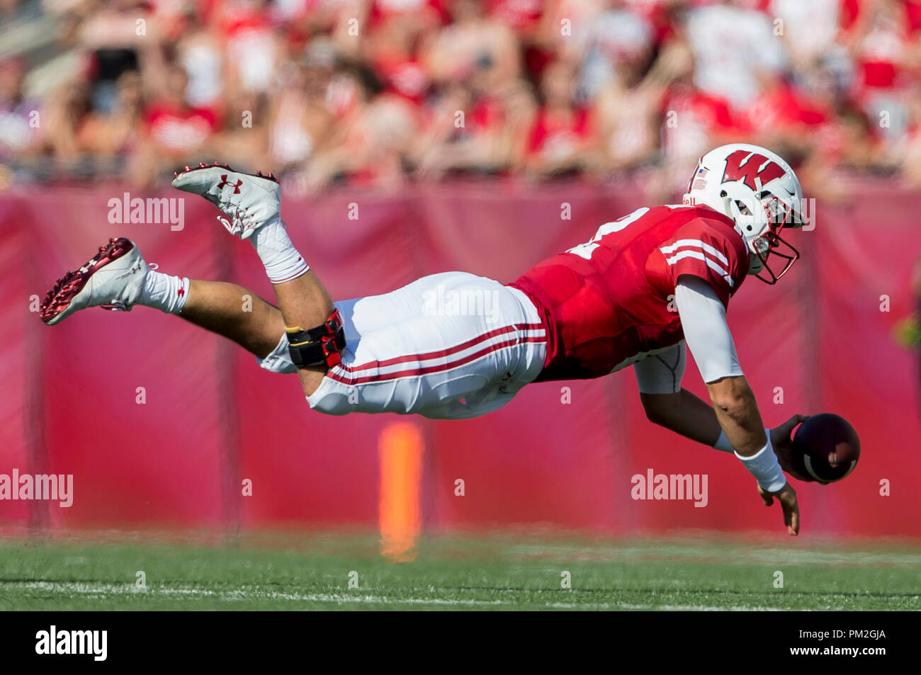 Intentional grounding hi-res stock photography and images - Alamy
