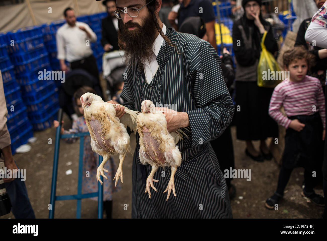 17 September 2018, ---, Jerusalem: An ultra-Orthodox Jewish man holds ...