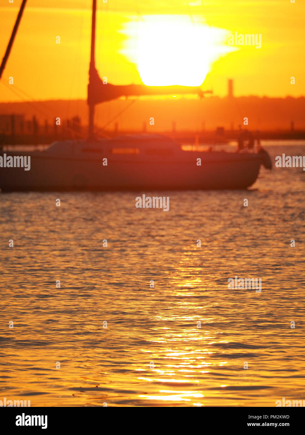 Queenborough, Kent, UK. 17th Sep, 2018. UK Weather: a golden sunset in ...