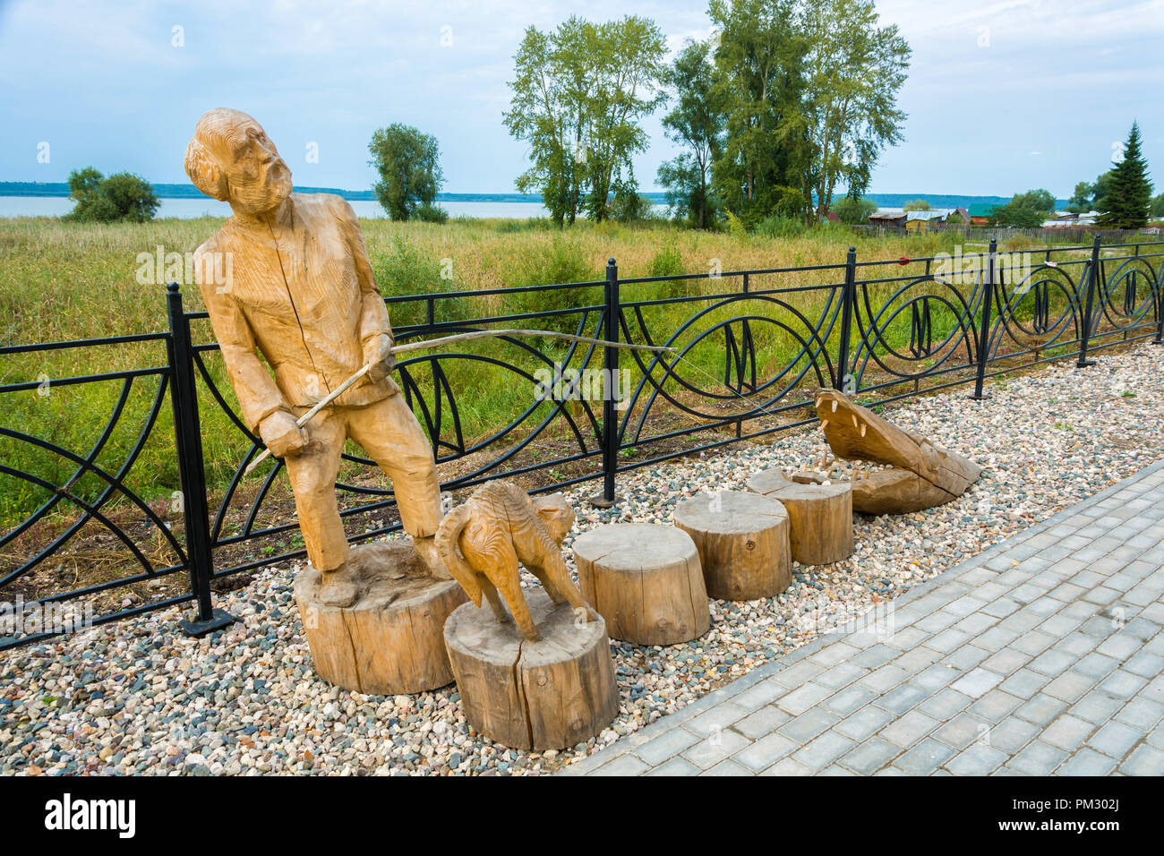 Galich, Kostroma Region, Russia - 11.09.2018: Wooden sculpture of a ...