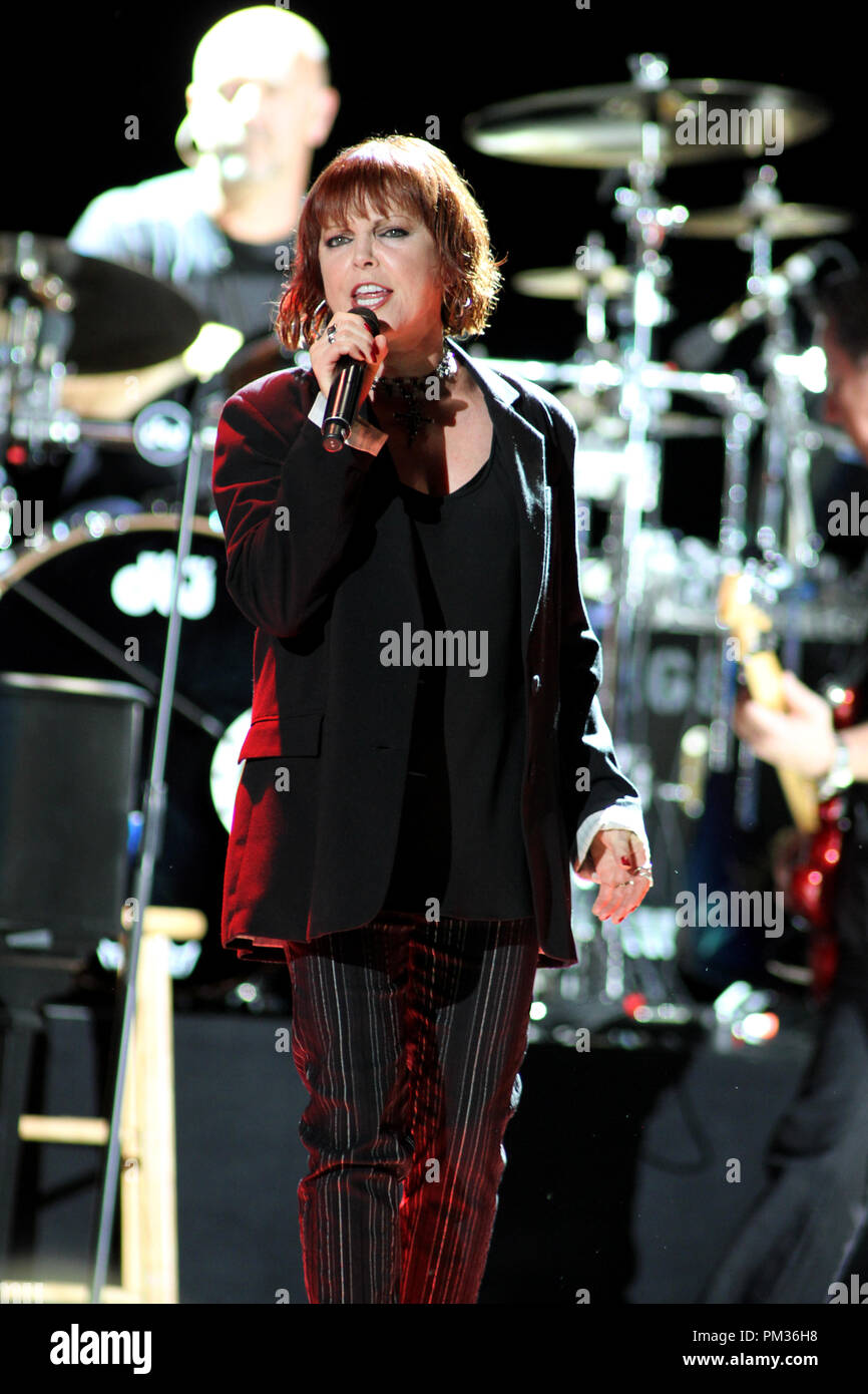 Pat benatar grammy hi-res stock photography and images - Alamy
