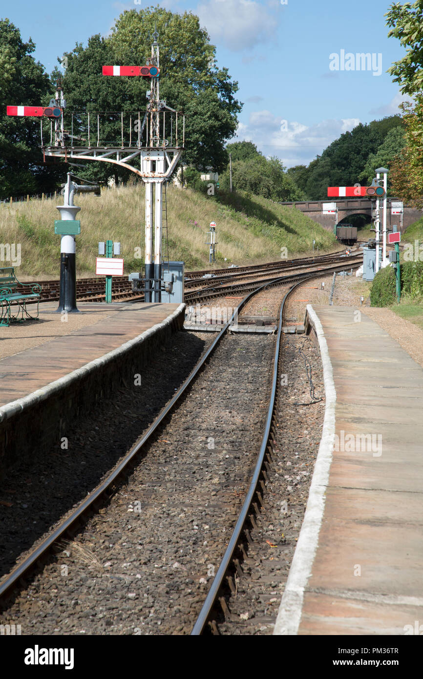 Train Staion Railway and Platform; England; UK Stock Photo - Alamy