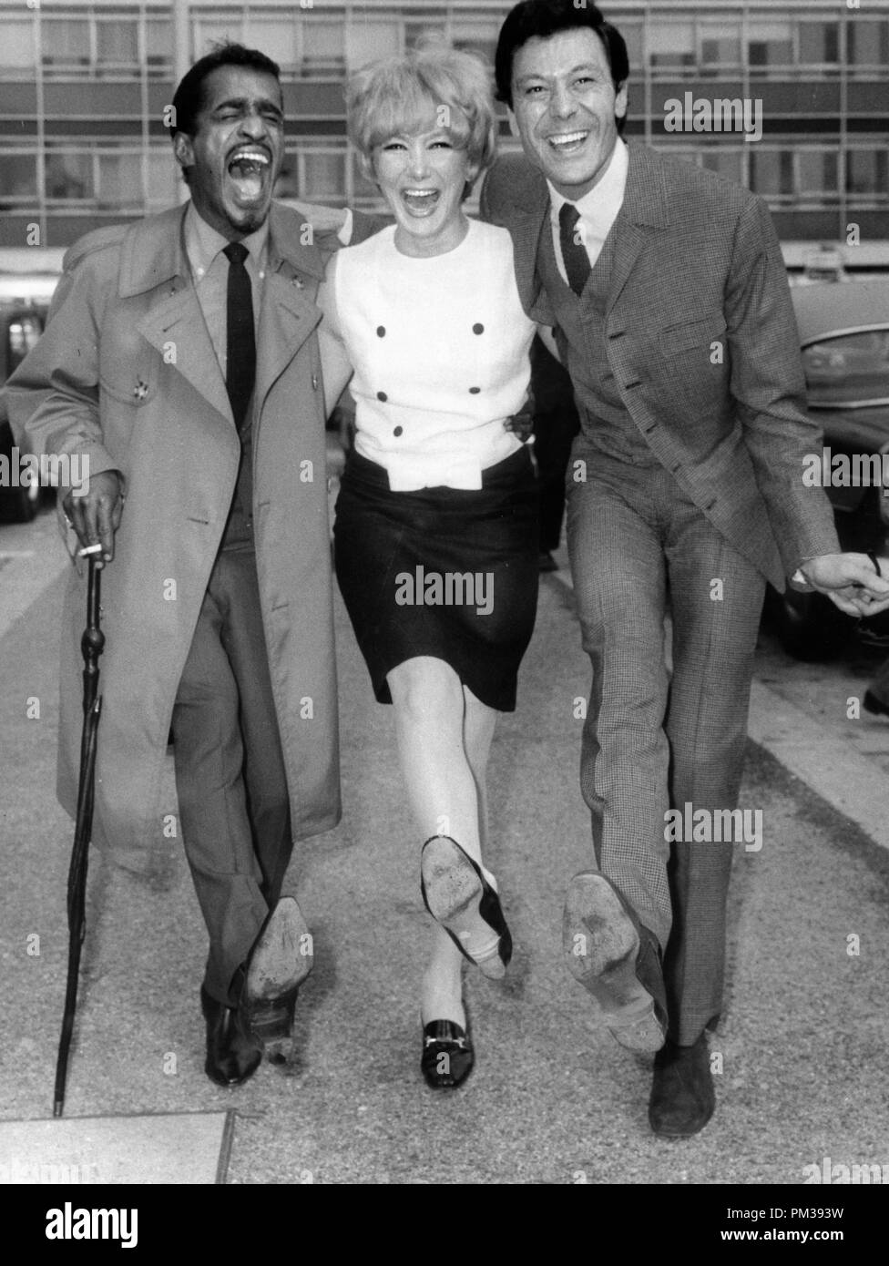 Sammy Davis Jr. with dancers Joyce and Lionel Blair, 1966. File ...
