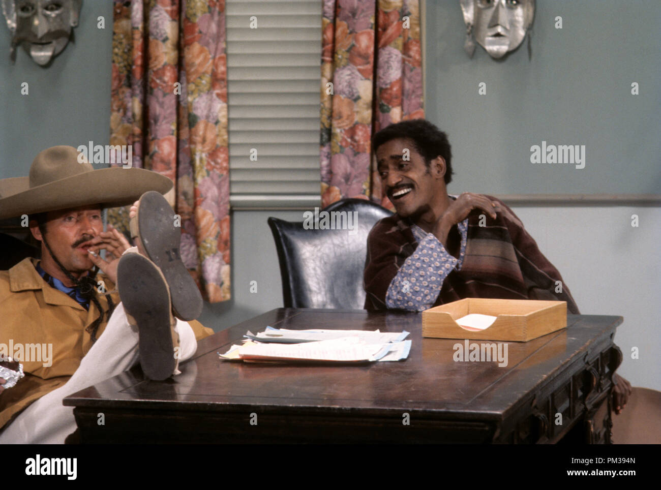 Rowan and martins laugh in tv dan rowan hi-res stock photography and ...