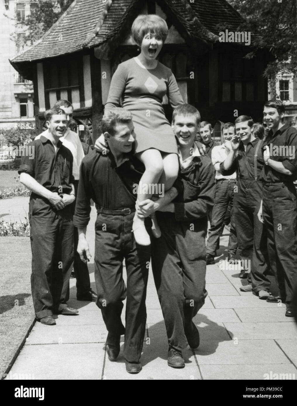 British Pop Singer Lulu after signing contract for first film role in ...