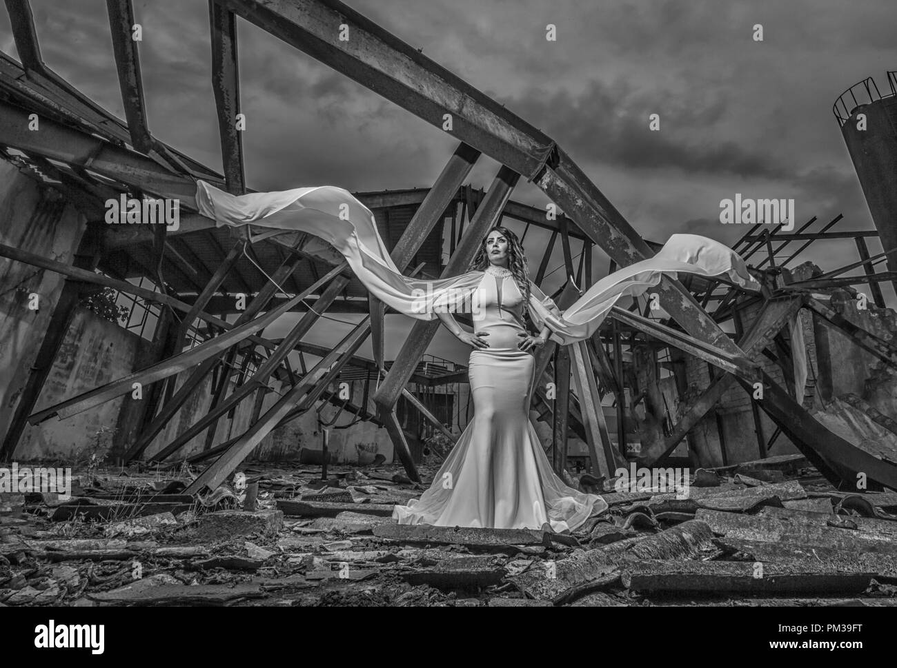 Outdoor portrait fashion woman Black and White Stock Photos & Images ...