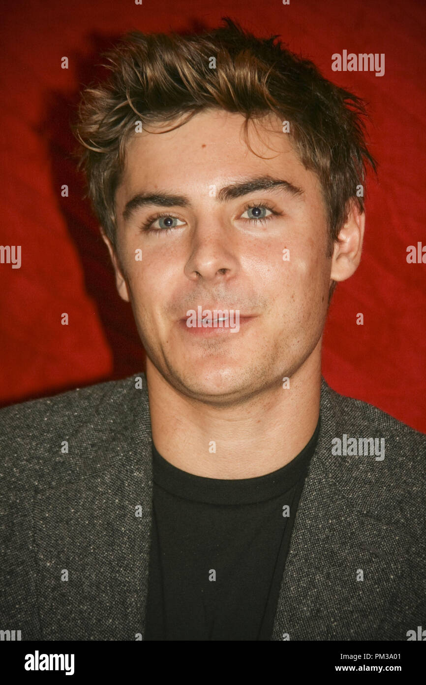 Zac efron portrait hi-res stock photography and images - Alamy