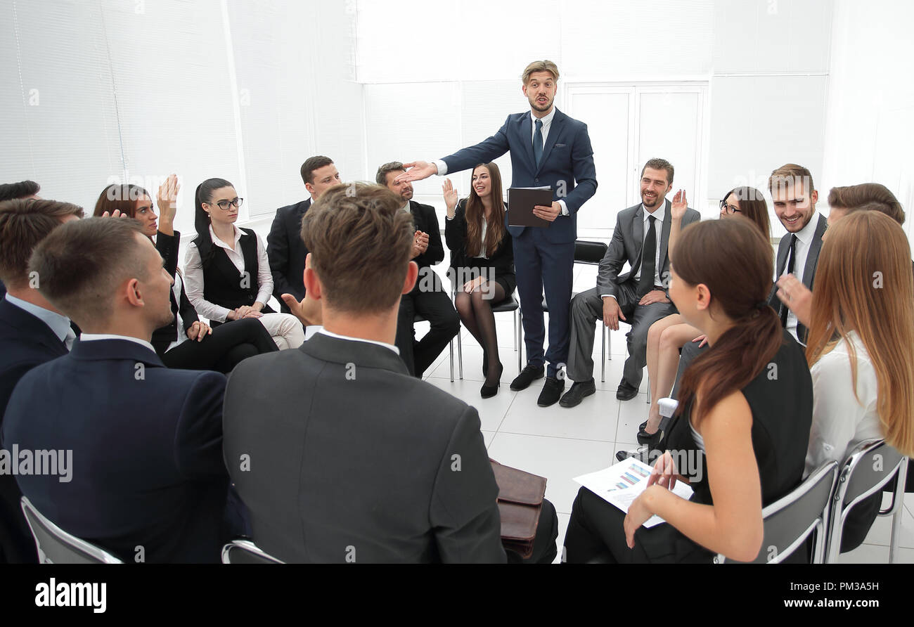 business team at the session on team building Stock Photo - Alamy