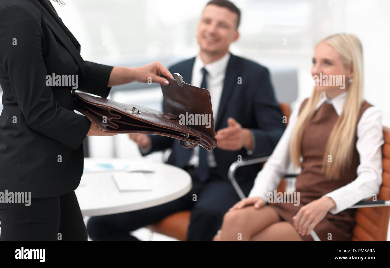 Opening a briefcase hi-res stock photography and images - Alamy