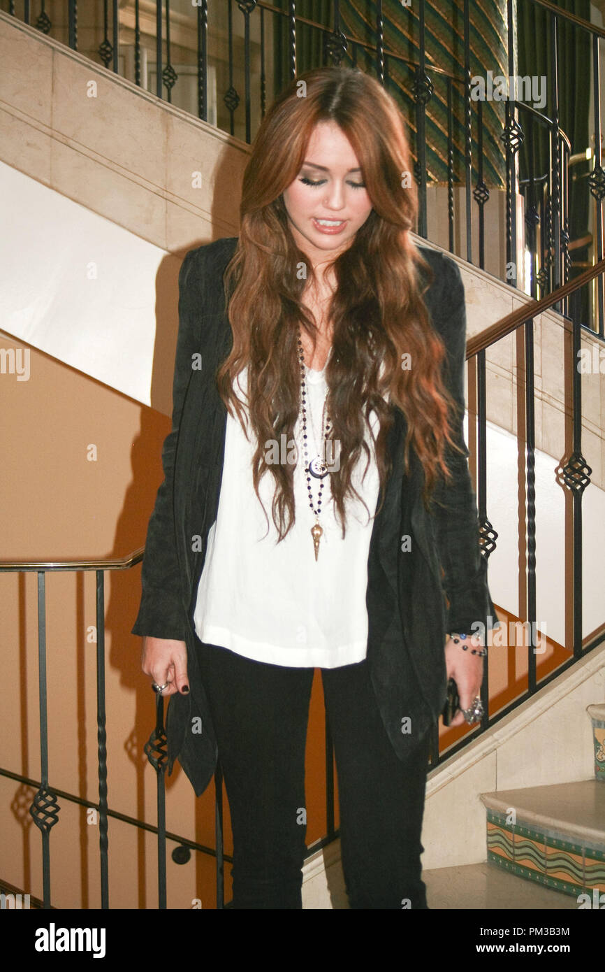 Miley Cyrus, "The Last Song" Portrait Session, March 13, 2010 ...