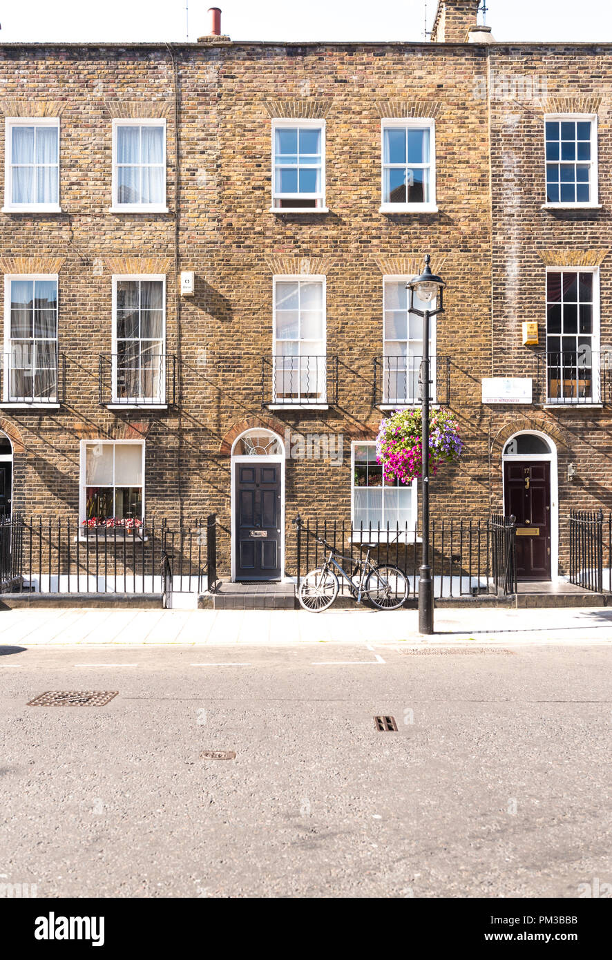 Arched windows town house london hi-res stock photography and images ...