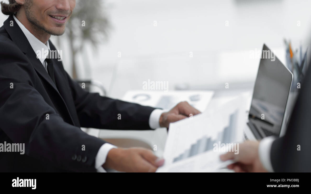 Employee gives manager document hi-res stock photography and images - Alamy