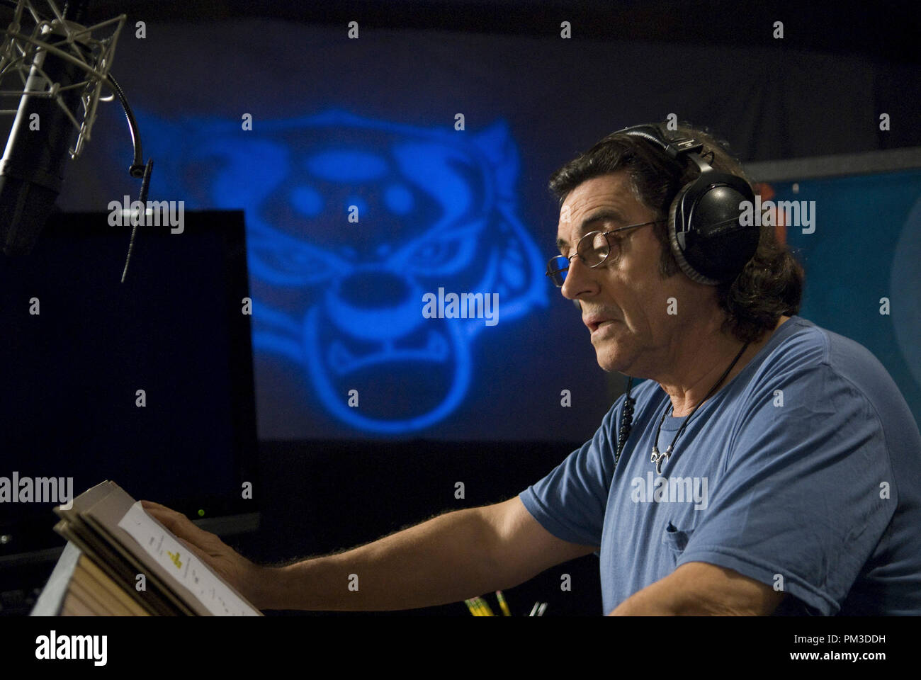 Ian mcshane kung fu panda hi-res stock photography and images - Alamy