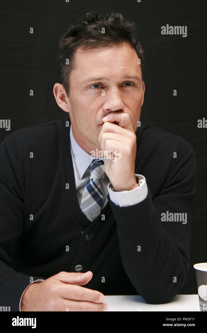 Jeffrey Donovan "Burn Notice" Portrait Session, September 22, 2010 ...