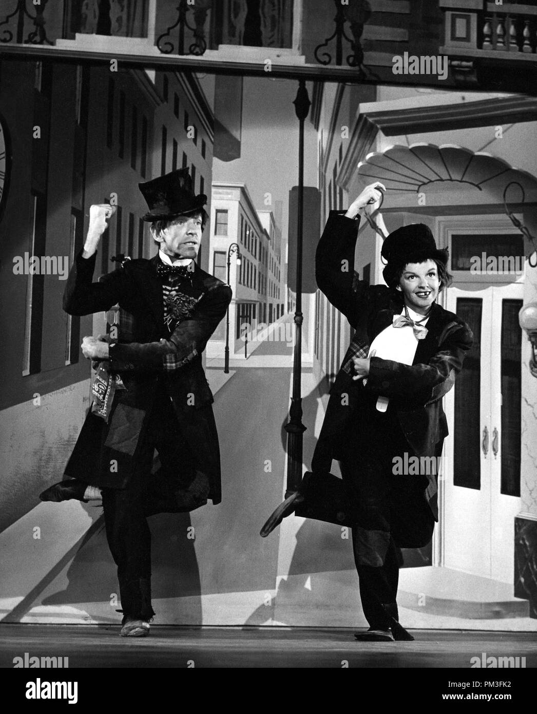 Easter parade judy garland fred astaire hi-res stock photography and ...