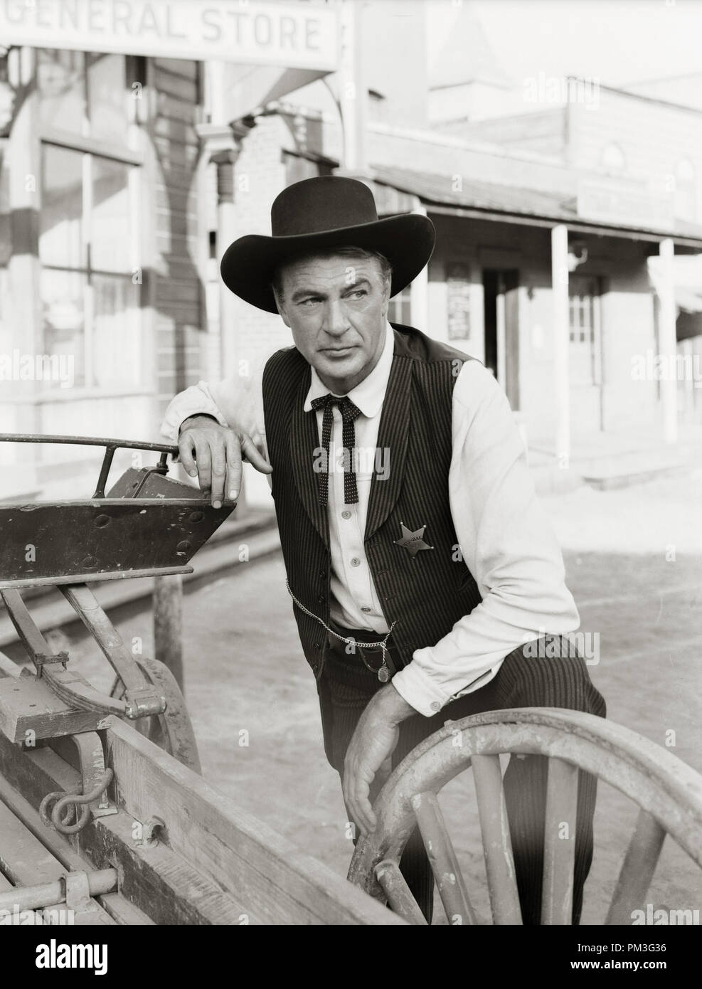 High noon 1952 gary cooper hi-res stock photography and images - Alamy