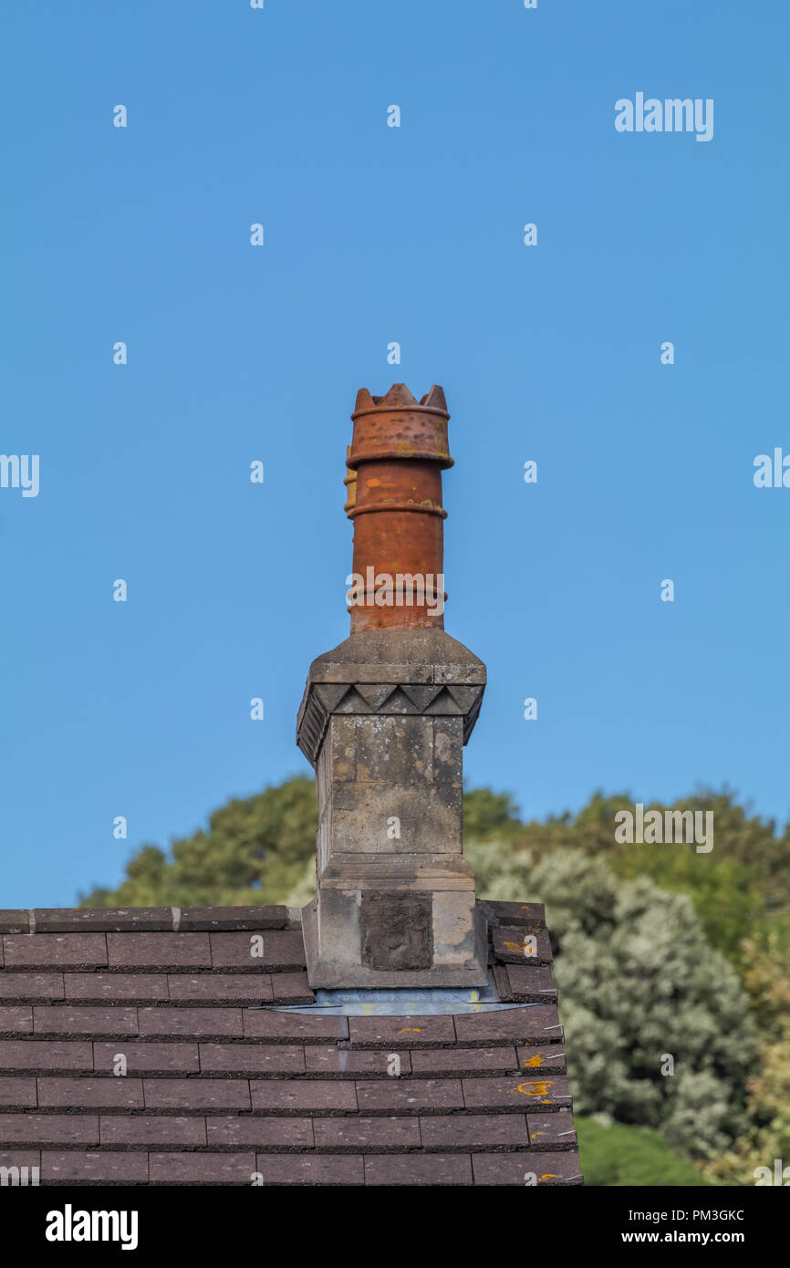 Ornate chimney pots hi-res stock photography and images - Alamy
