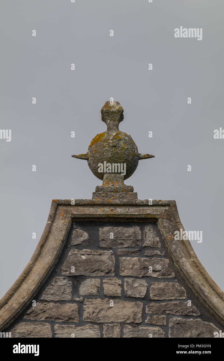 Spike roof structure hi-res stock photography and images - Alamy