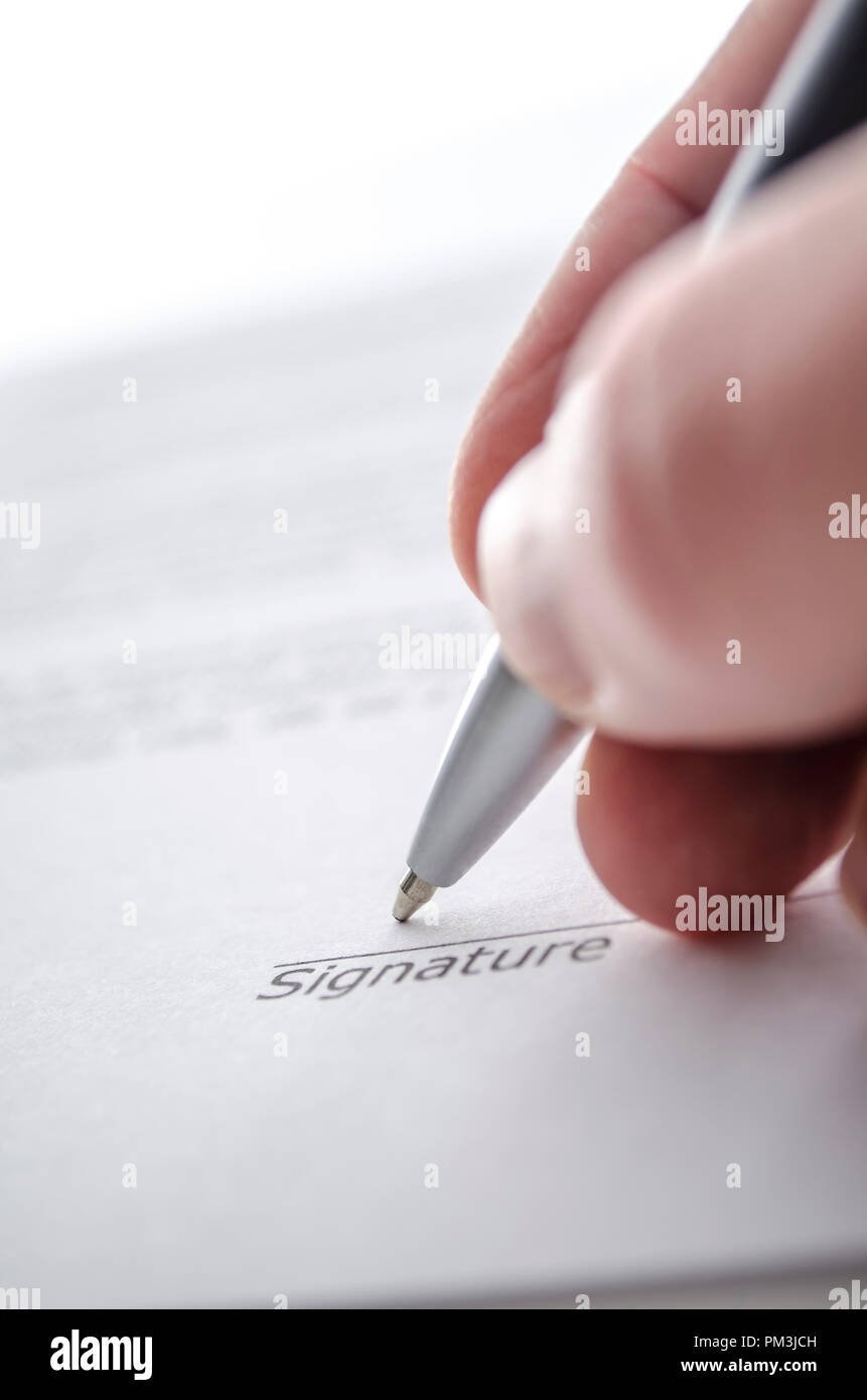 Signature line hi-res stock photography and images - Alamy