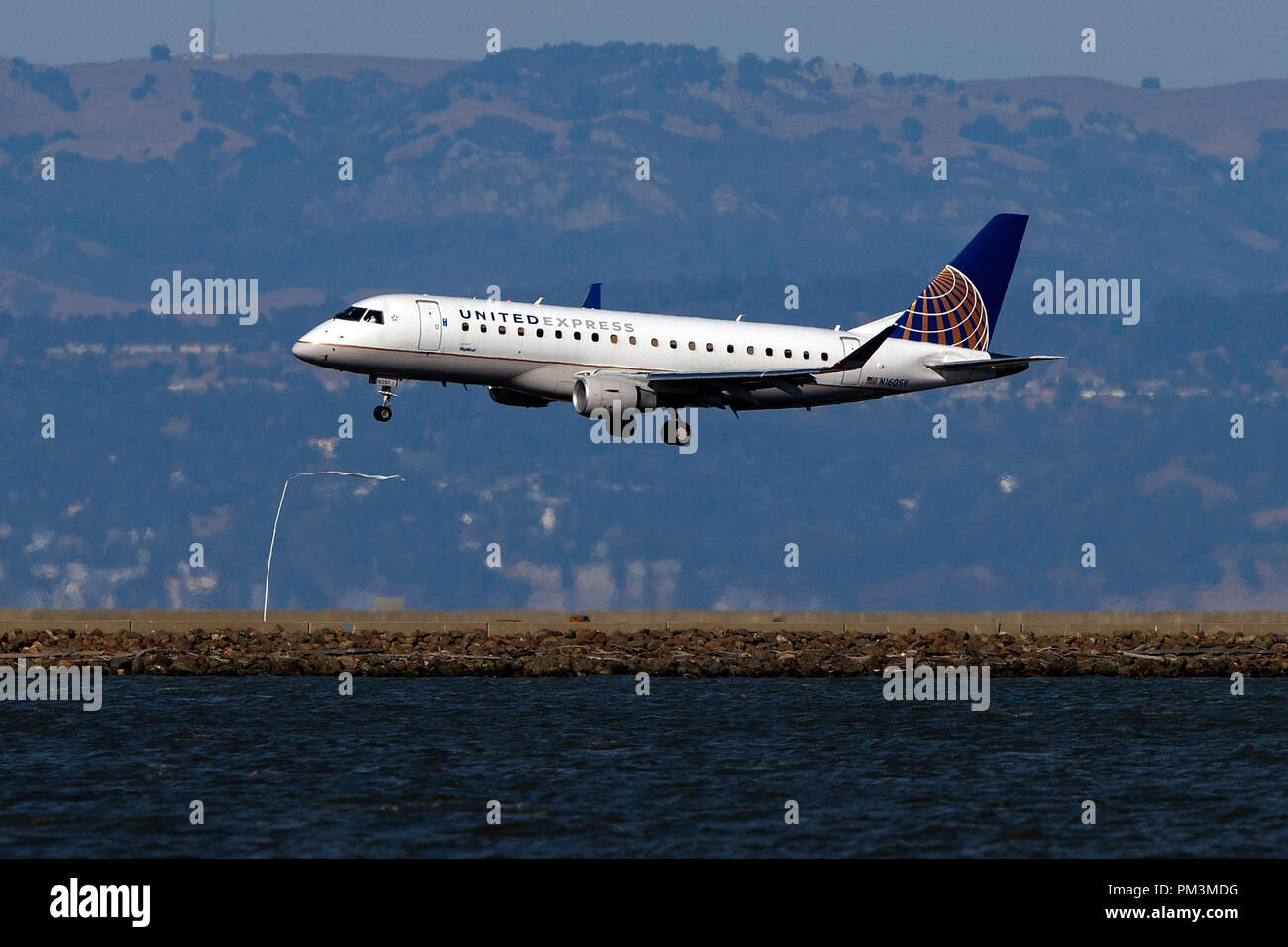 Embraer Erj 170 High Resolution Stock Photography and Images - Alamy