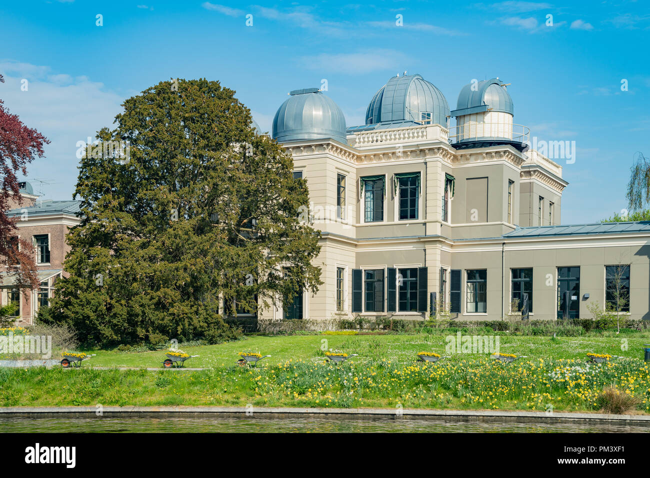 Leiden observatory hi-res stock photography and images - Alamy
