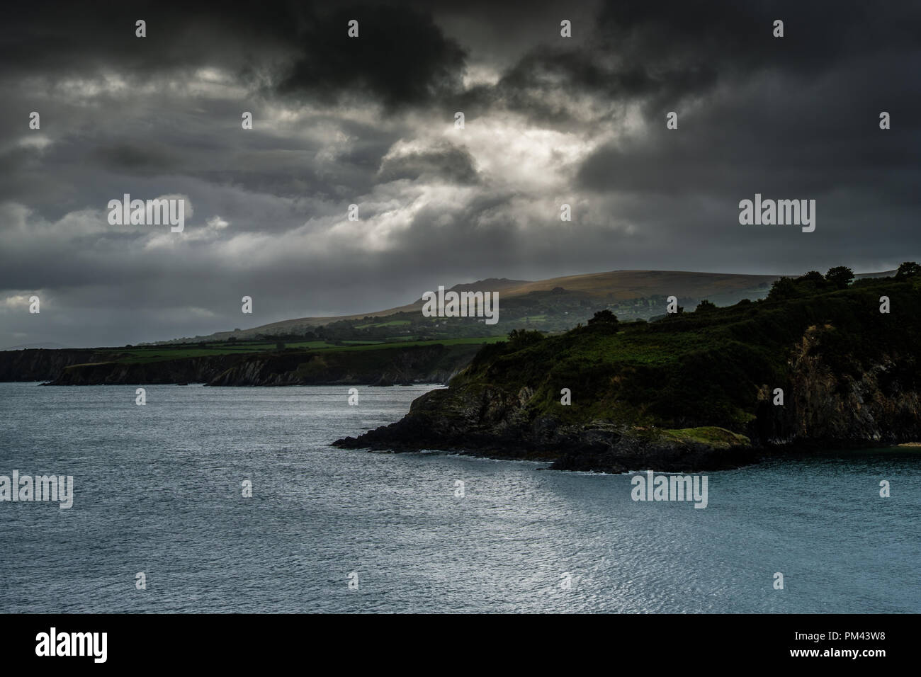 Grey cliffs trail hi-res stock photography and images - Alamy