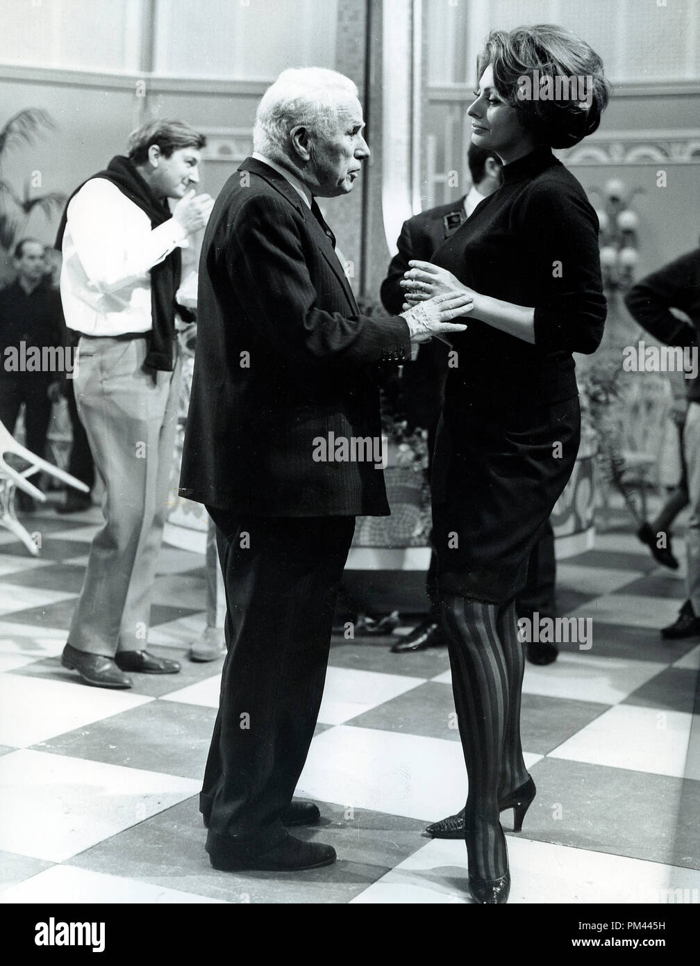 Sophia Loren and Charlie Chaplin on the set of "A Countess From Hong ...
