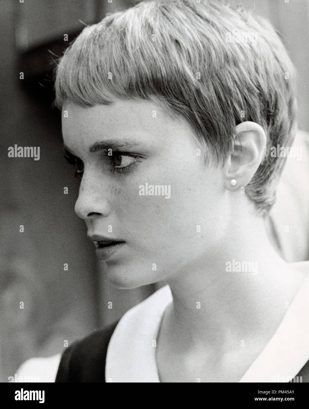 Mia White's Instagram, Twitter & Facebook on IDCrawl