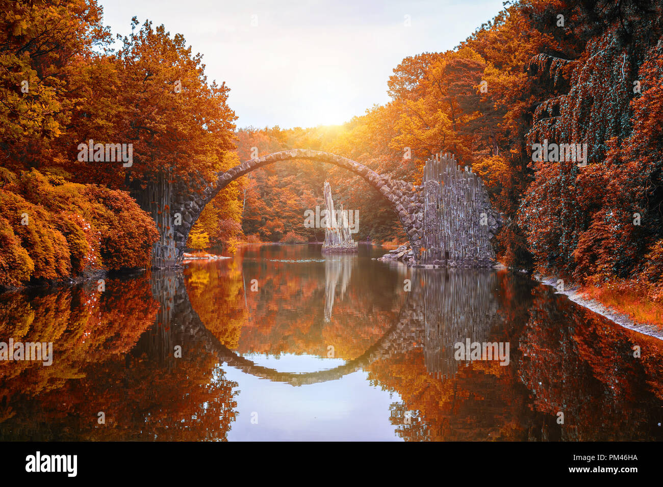 Rakotz Bridge (Rakotzbrucke, Devil's Bridge) in Kromlau, Saxony ...