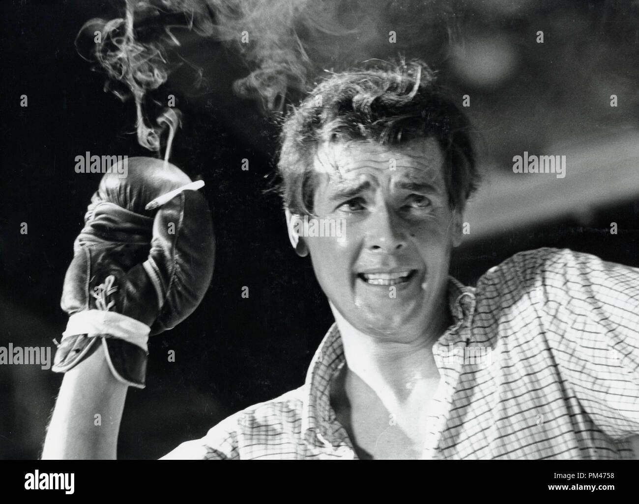 Roger moore hi-res stock photography and images - Alamy