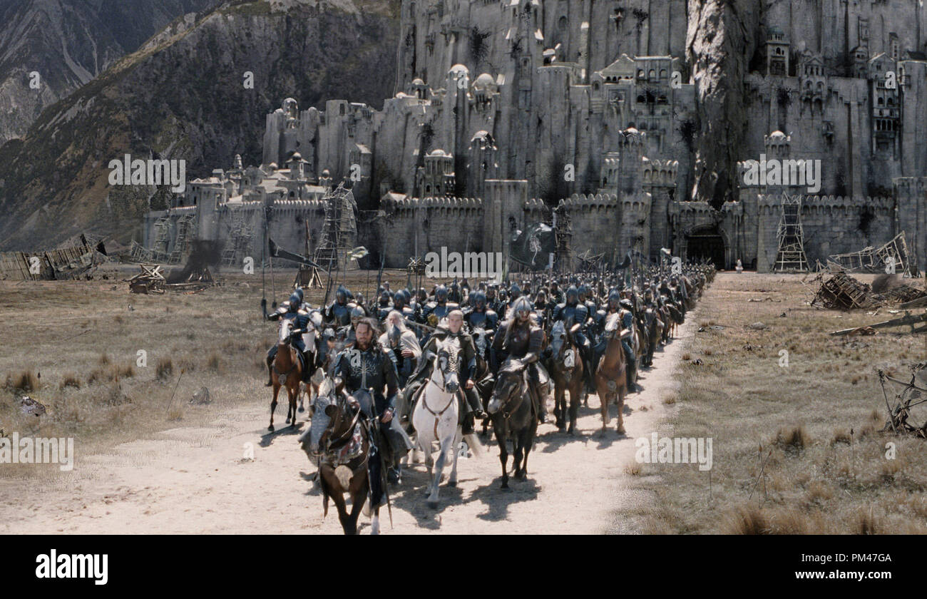 Viggo mortensen orlando bloom hi-res stock photography and images - Alamy