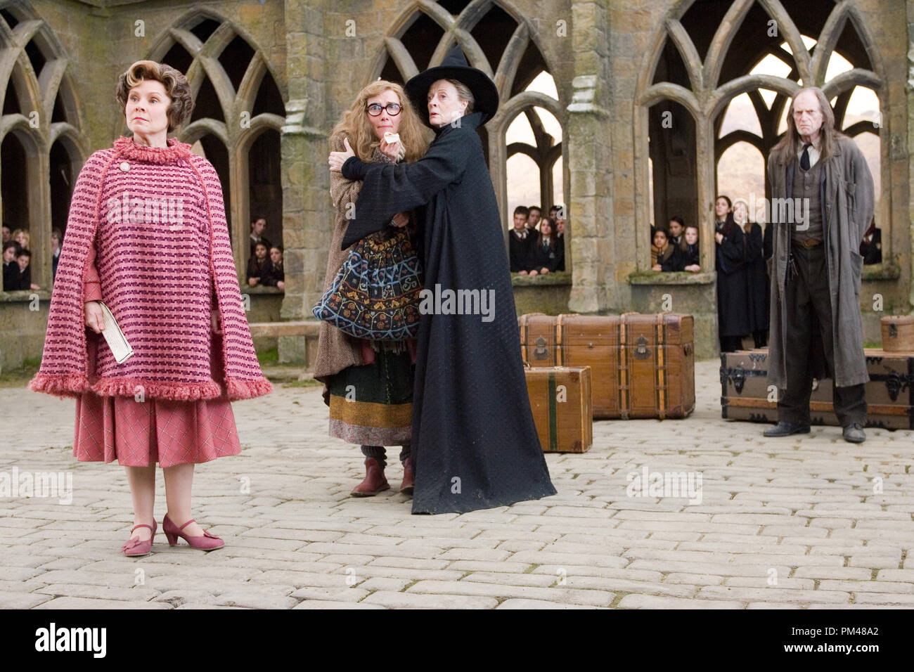 Imelda harry potter maggie smith hi-res stock photography and images ...