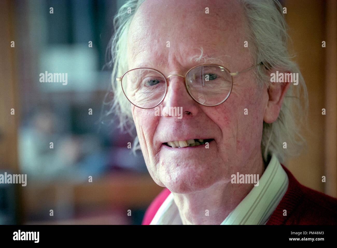 Prof John Maynard-Smith at the University of Sussex Stock Photo - Alamy