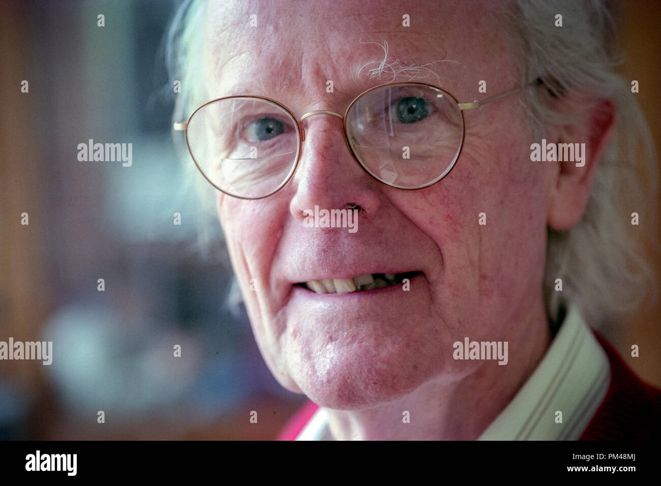 Prof John Maynard-Smith at the University of Sussex Stock Photo - Alamy
