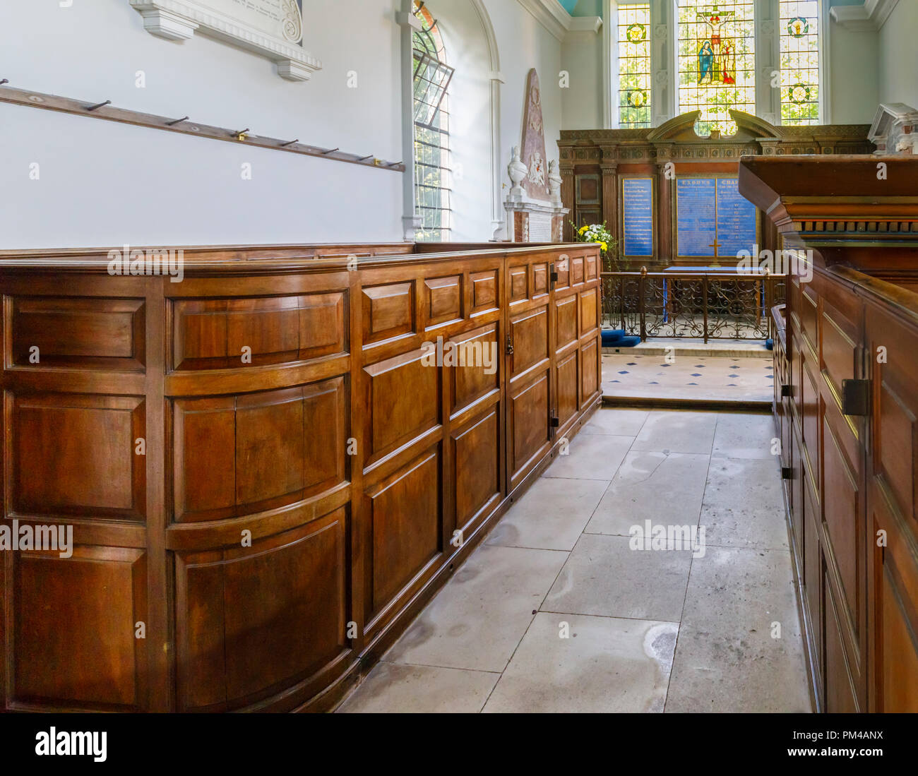 Box pews church hi-res stock photography and images - Alamy
