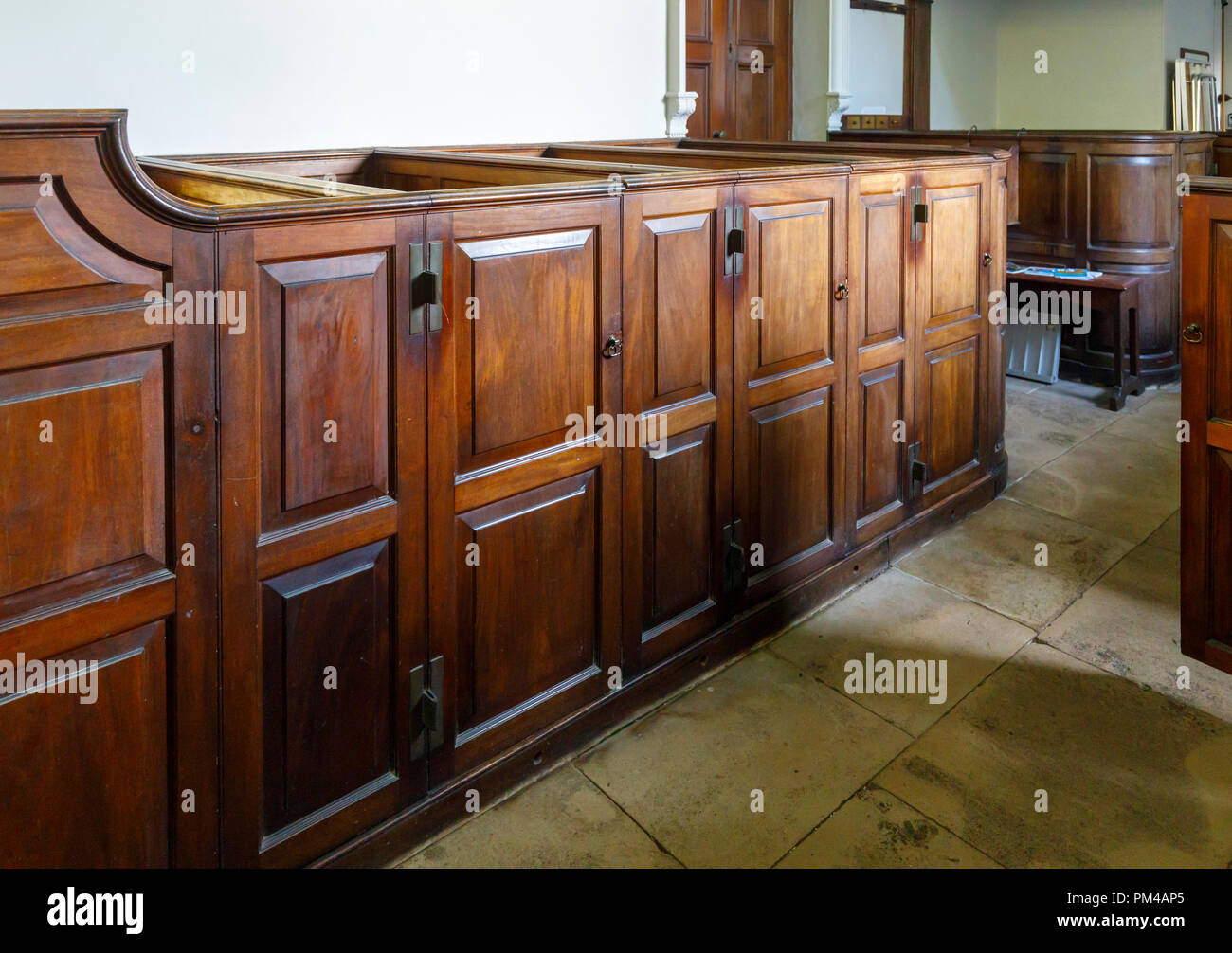Box pews church hi-res stock photography and images - Alamy