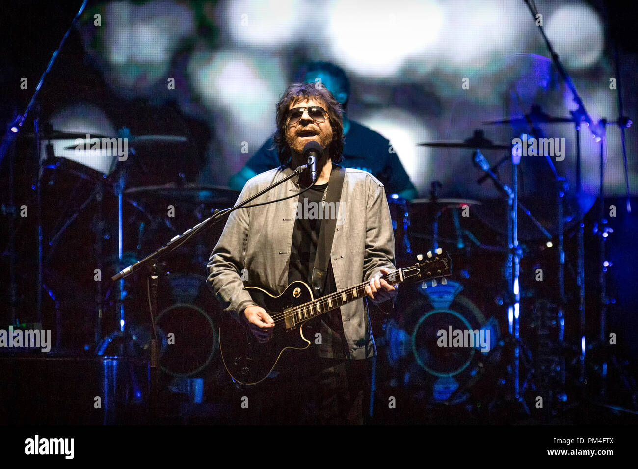 Jeff lynne elo hi-res stock photography and images - Alamy