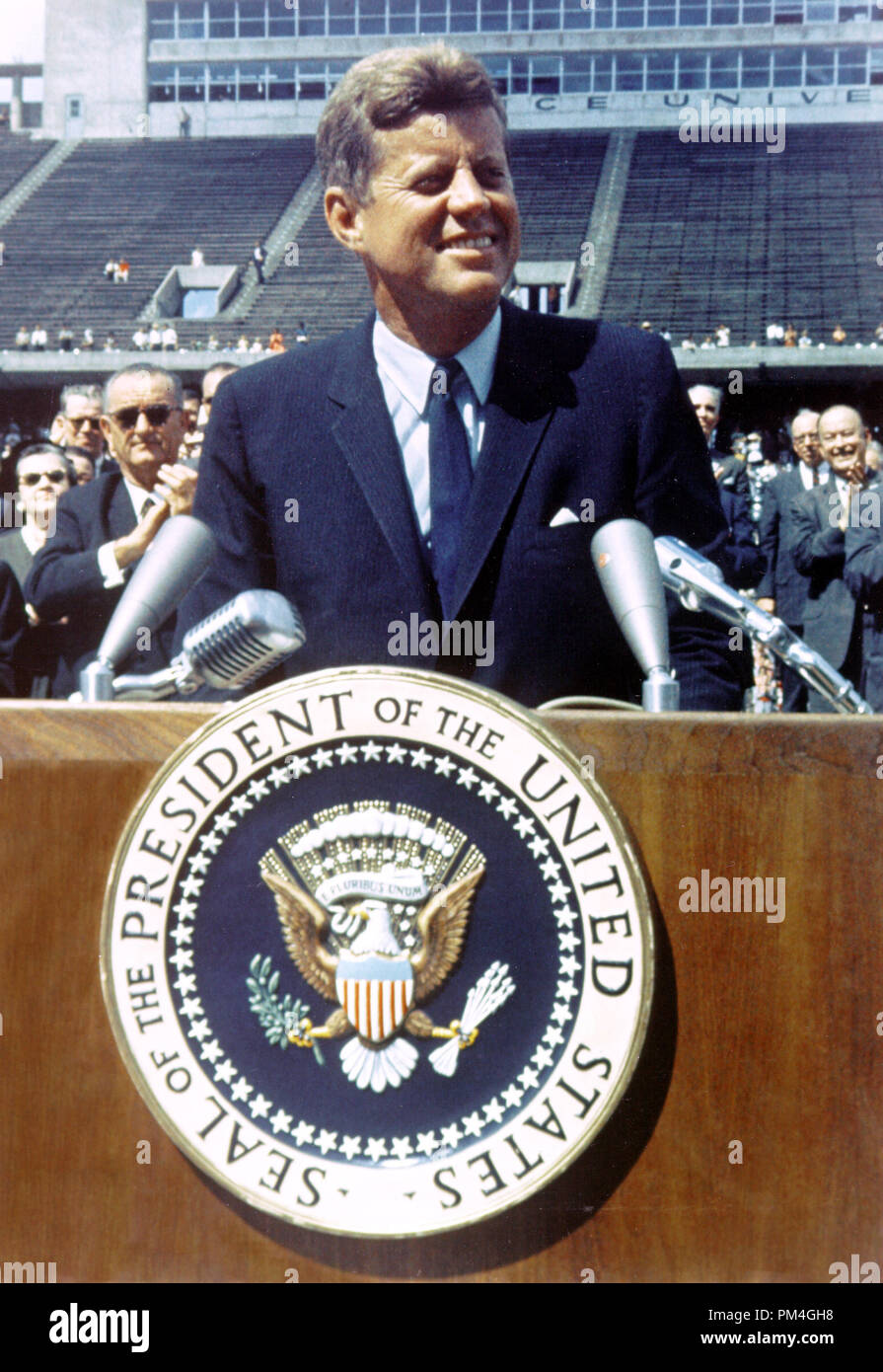 President Kennedy speaks before a crowd of 35,000 people at Rice ...