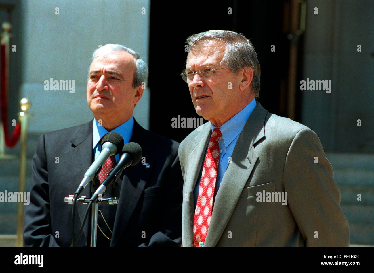 Rumsfeld hi-res stock photography and images - Alamy