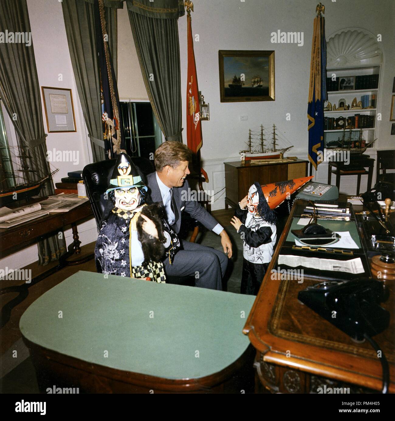 Halloween visitors with the President, 31 October 1963. US President ...