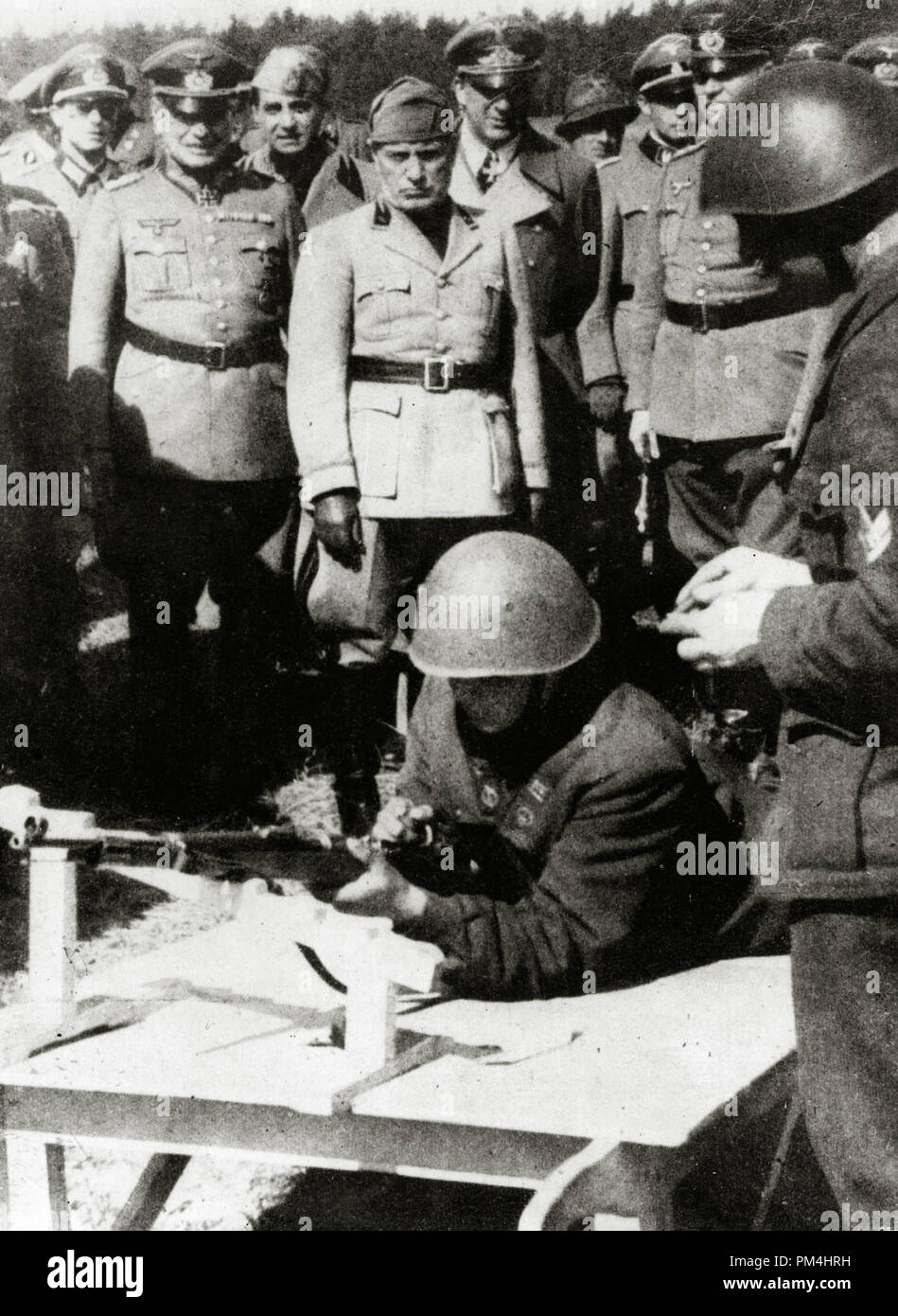 Benito mussolini uniform hi-res stock photography and images - Alamy