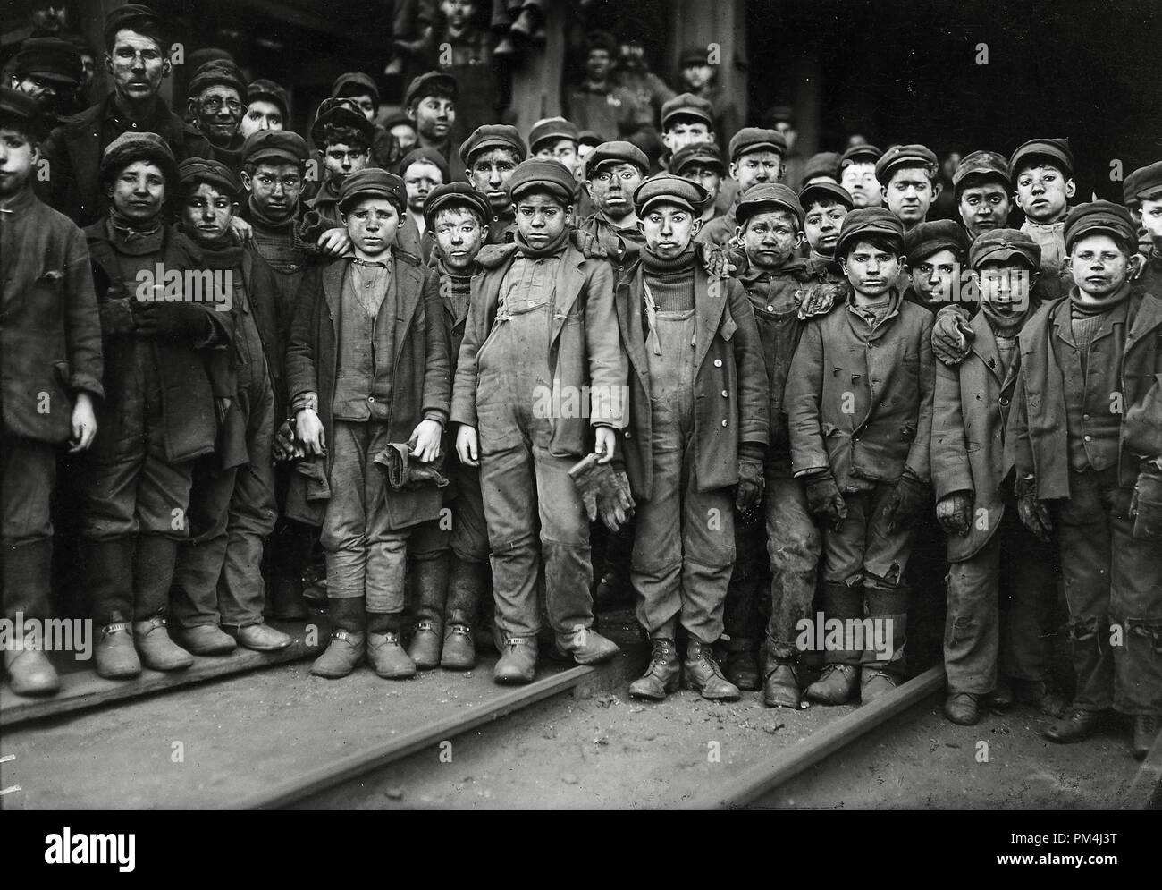 1910s child workers hi-res stock photography and images - Alamy
