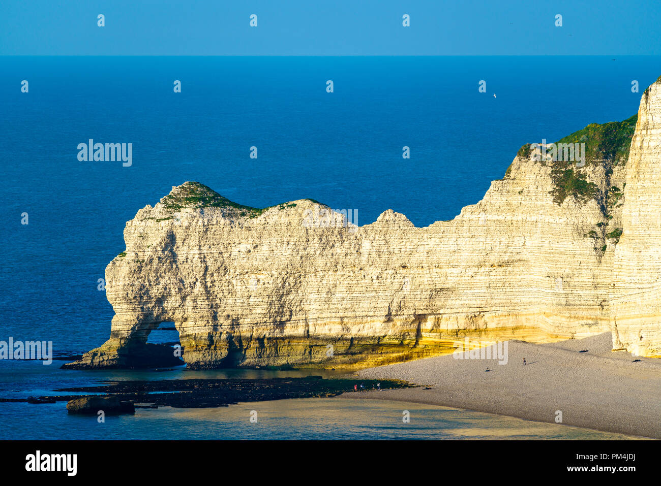 Landscape etretat arch hi-res stock photography and images - Alamy