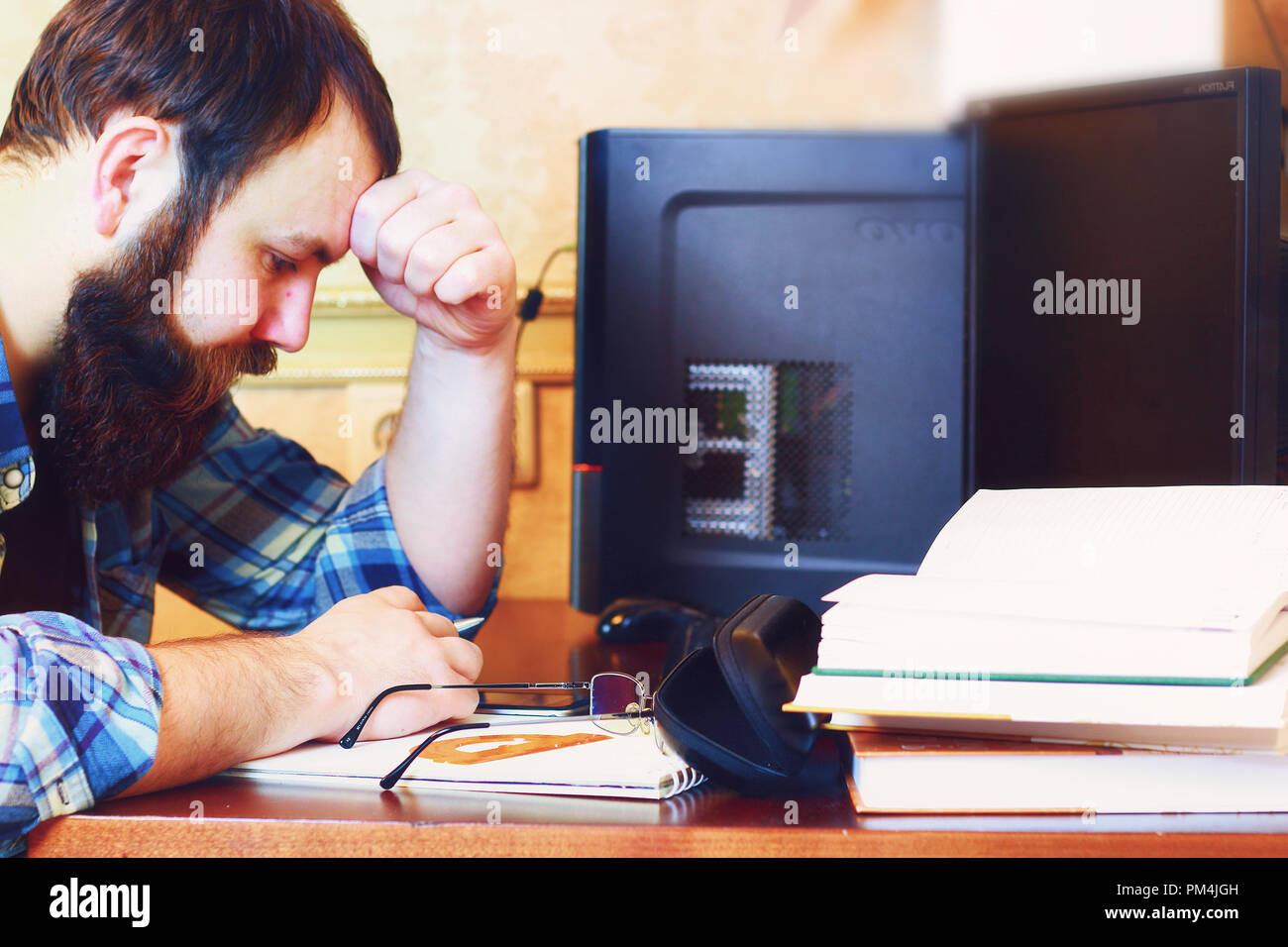 male work computer pen write Stock Photo - Alamy