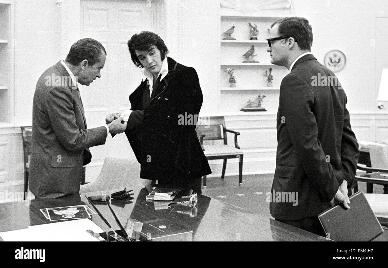 Elvis presley 1970s hi-res stock photography and images - Alamy