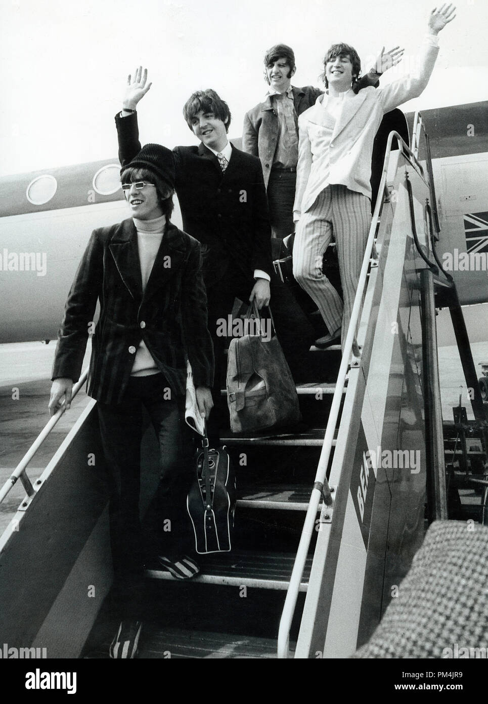 The beatles 1966 john paul george ringo hi-res stock photography and ...