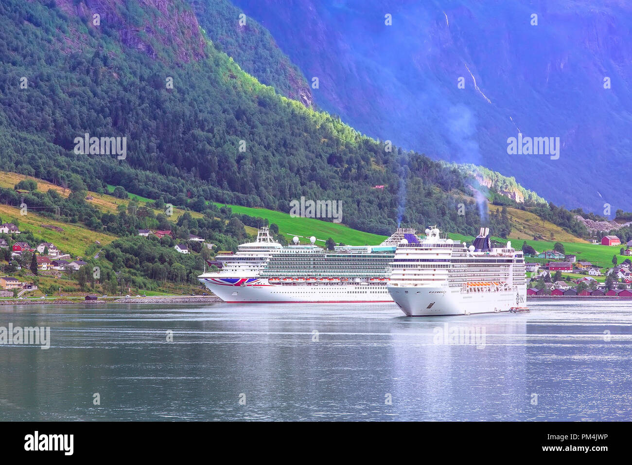 Olden port hi-res stock photography and images - Alamy