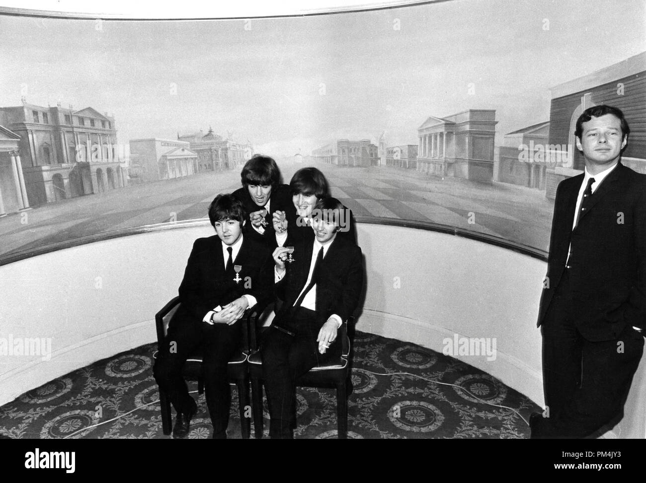 Beatles mbe 1965 hi-res stock photography and images - Alamy