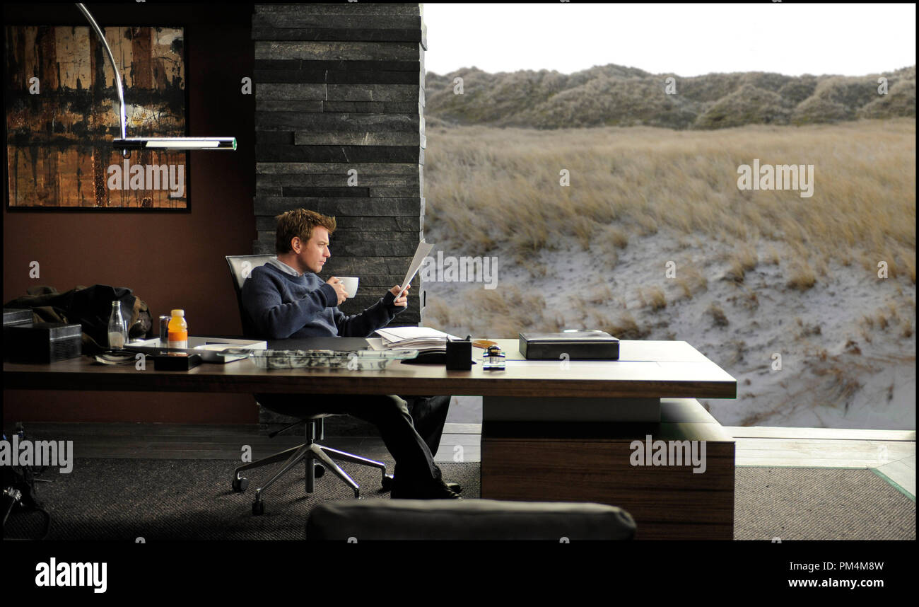 EWAN McGREGOR stars in THE GHOST WRITER Stock Photo - Alamy