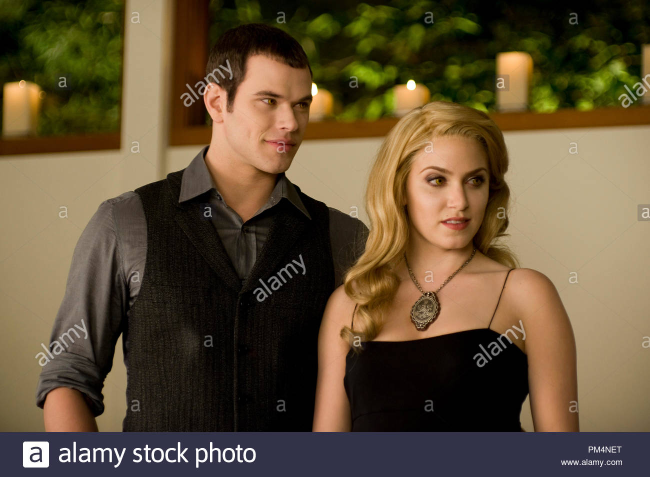 Nikki Reed Rosalie Hale Twilight Saga Stock Photos & Nikki Reed Rosalie ...
